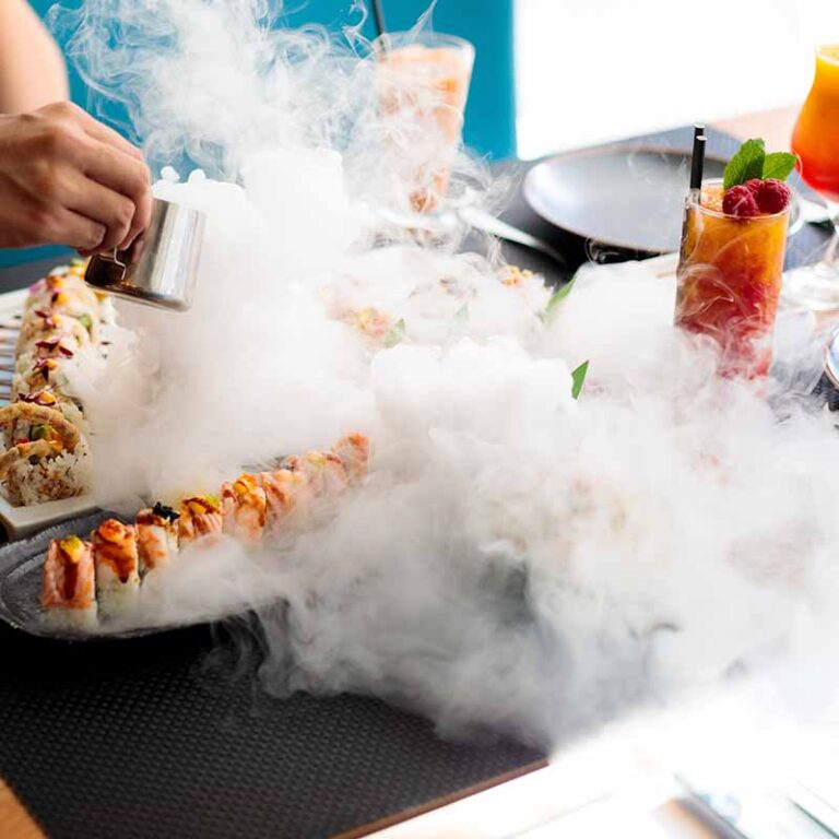 Restaurants & Bars - Peduase Valley Resort