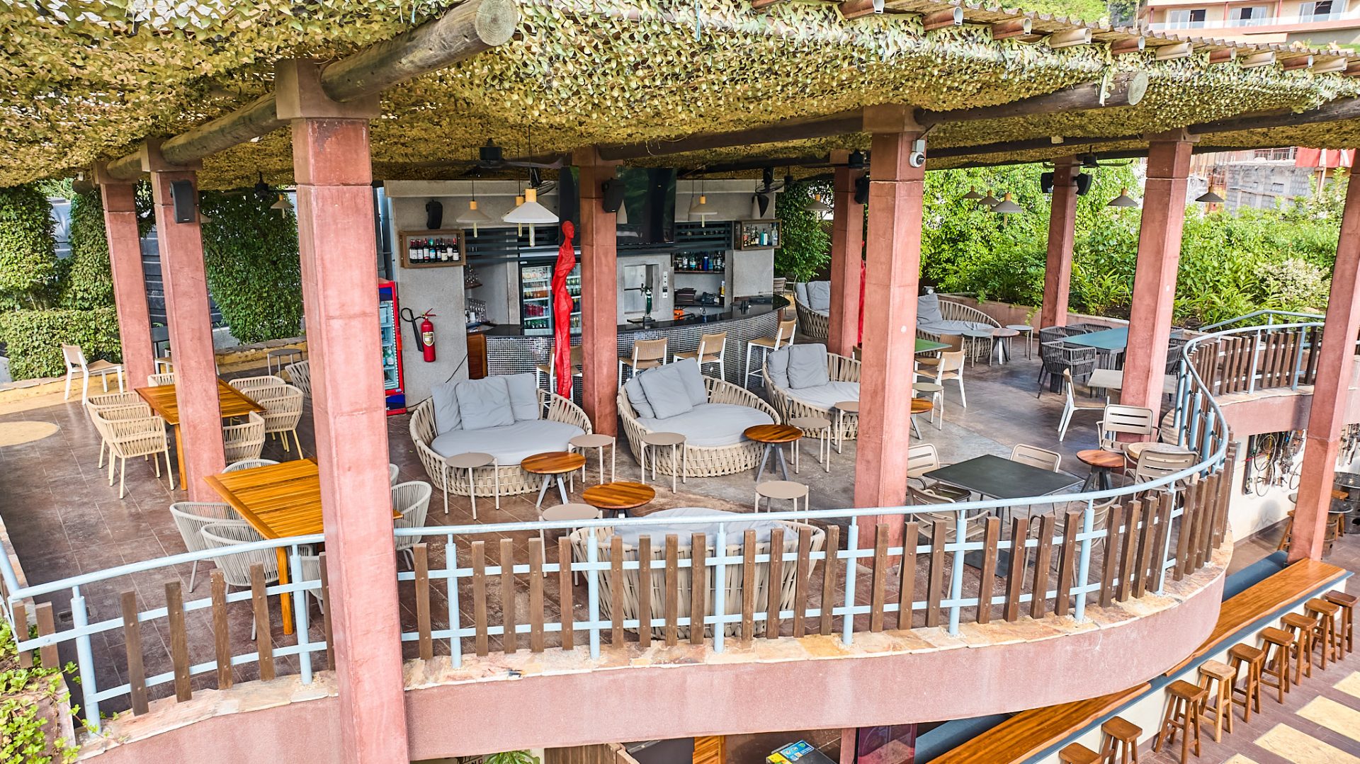 Restaurants & Bars - Peduase Valley Resort